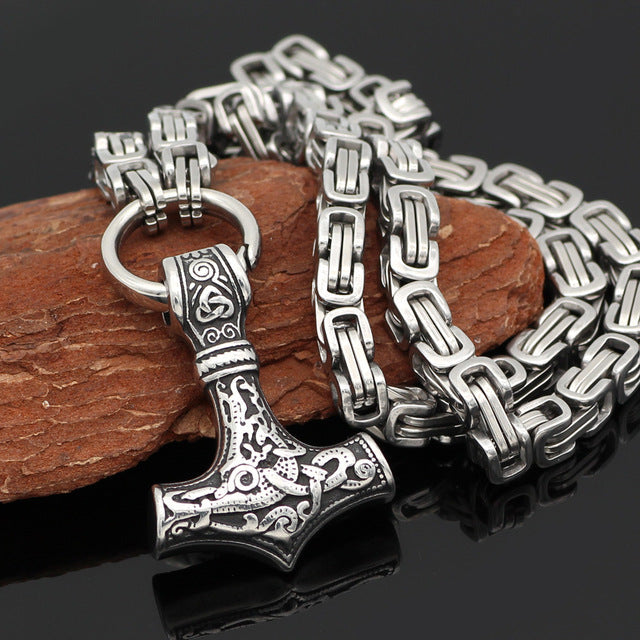King Chain Featuring A Mjolnir Pendant – Valhalla Vikings