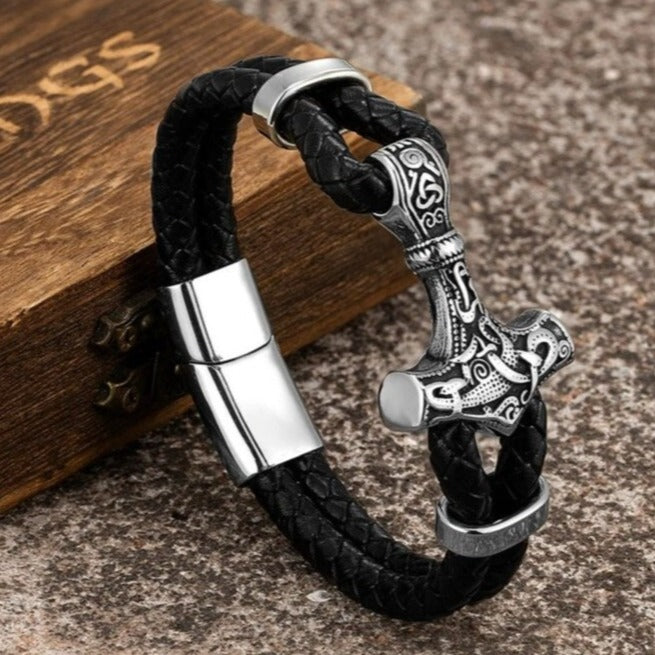 Braided King Chain With Berserker Holding Thor's Mjolnir Pendant ...