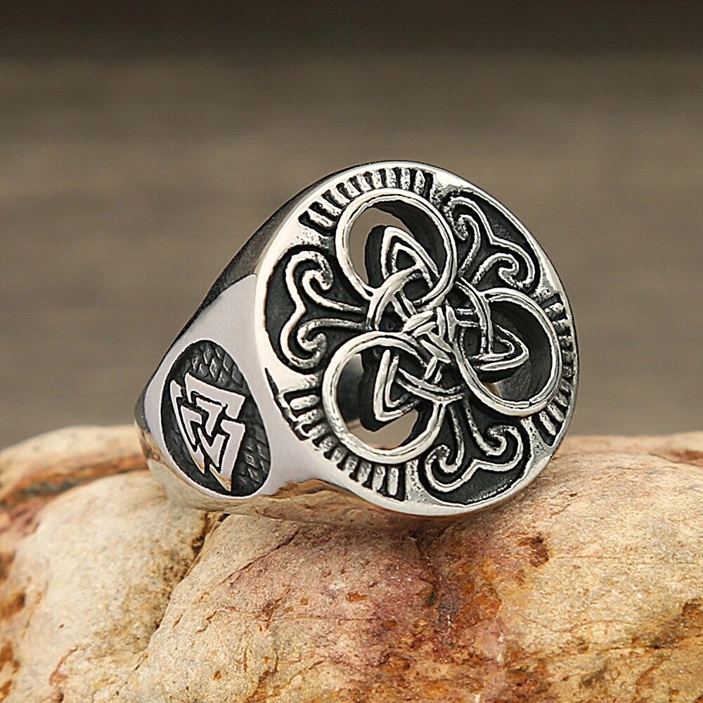 Viking Ring - Trinity Knot with Valknut - Valhalla Vikings