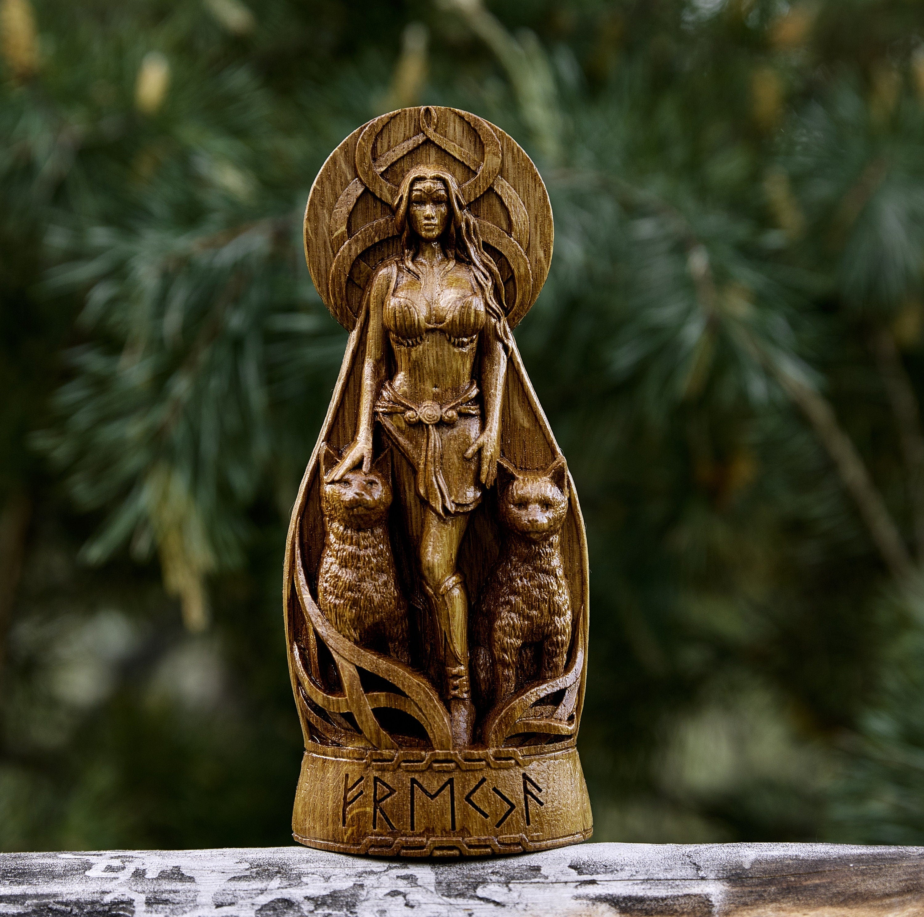Freya, Norse Goddess Wooden Altar Sculpture – Valhalla Vikings